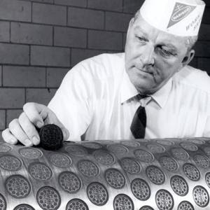 What I Think Is Beautiful: 0098: Happy 100th Birthday to Oreos