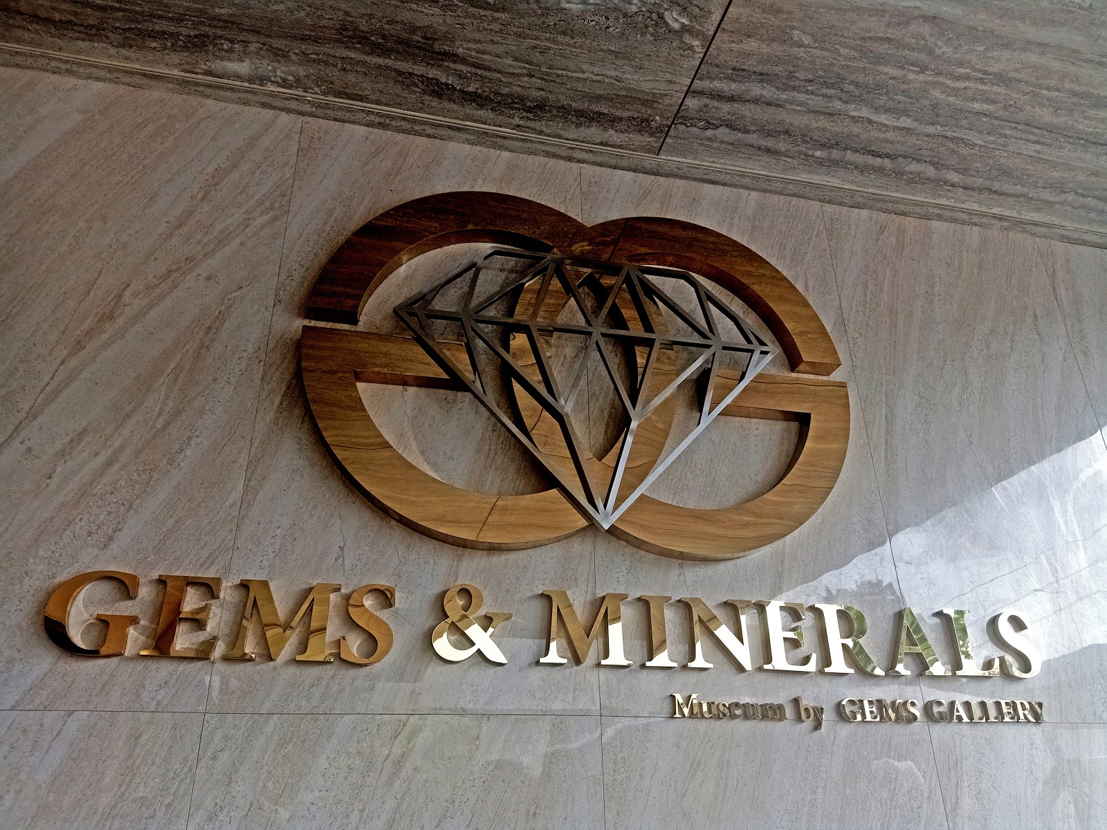 Gems Gallery Bangkok - ROBILLIAM