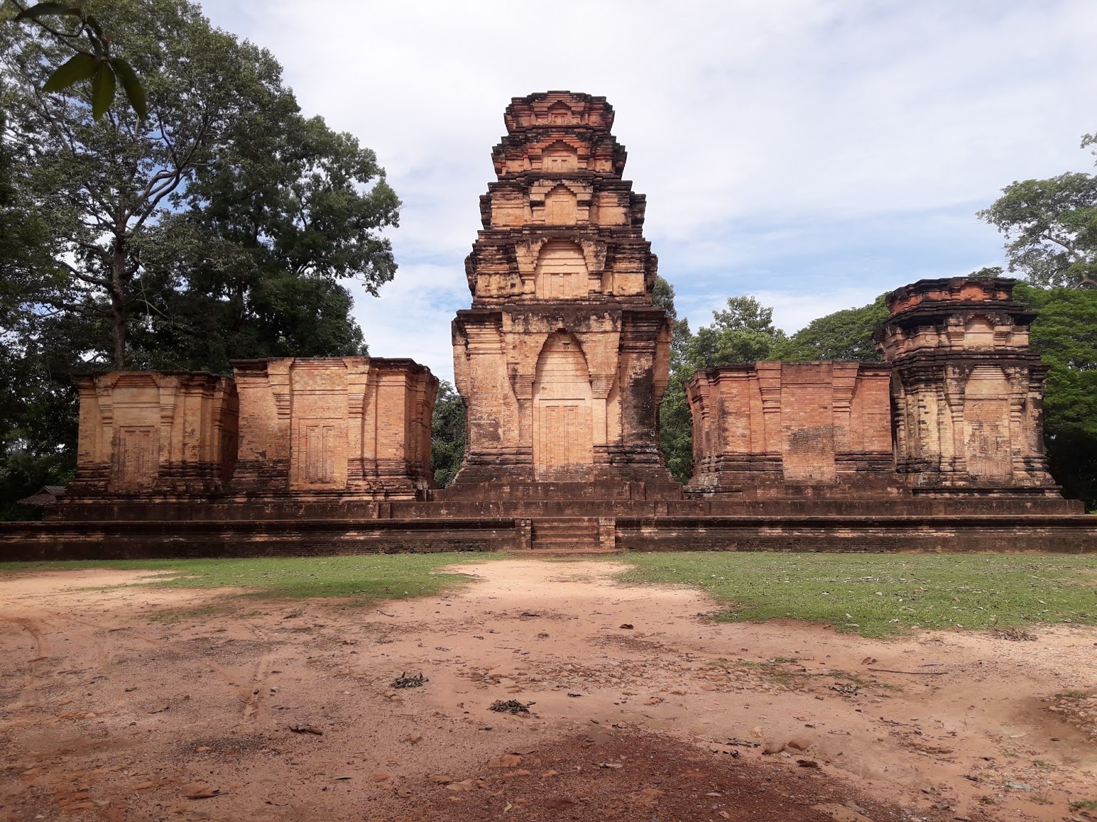 Prasat Kravan is a small beautiful temple of the early 10th century ...