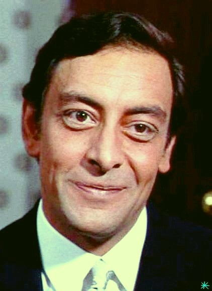 وقال أشرف زكى نقيب الممثلين إن الفنان الراحل جميل راتب كُرِّم فى بلده ...