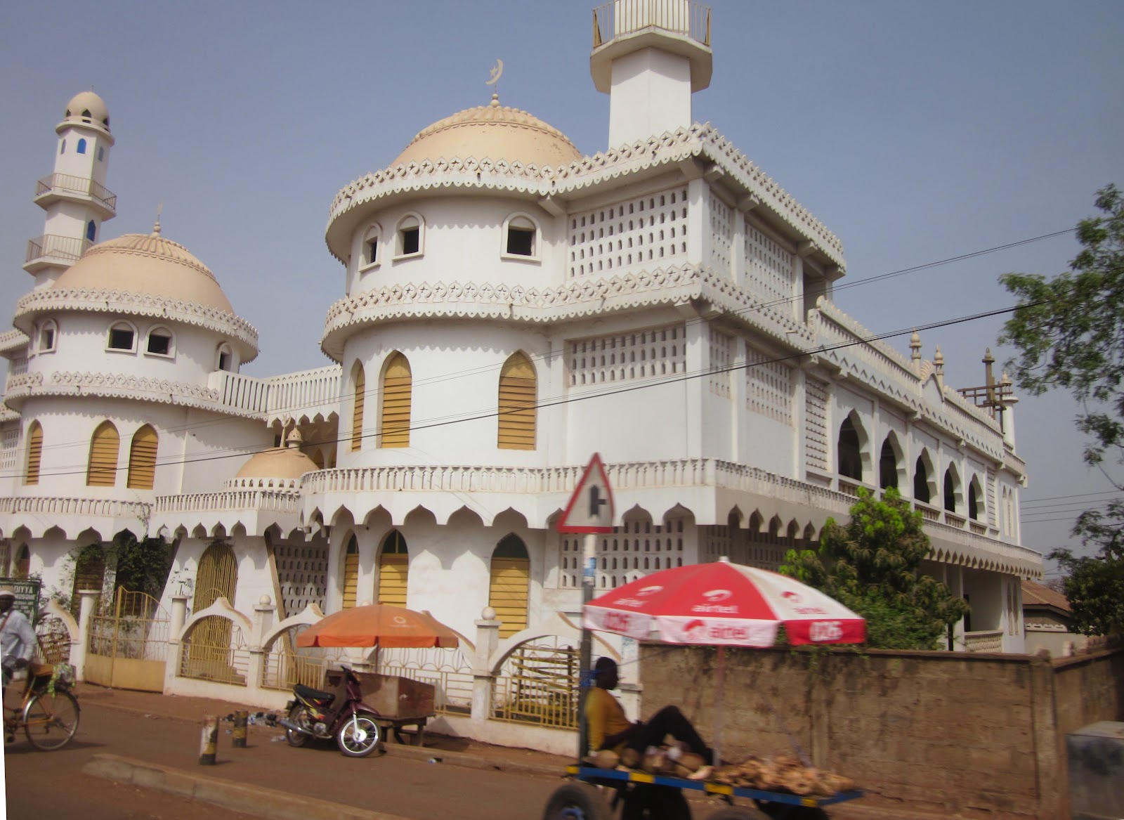 Ahmadiyya Mosques: Ahmadiyya Muslim Jamaat Mosque - Tamale Ghana
