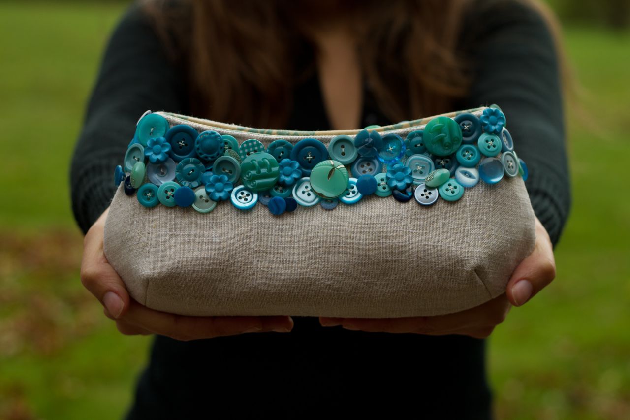 Saídos da Concha: Clutches com Botões :: Button Clutches