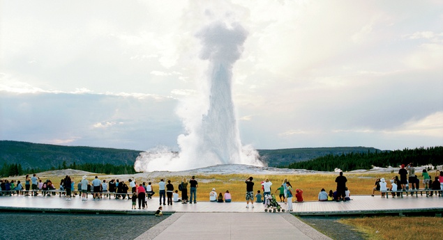 SOLYMONE BLOG: WORLD’S LARGEST GEYSER EXPLODED IN YELLOWSTONE,USA