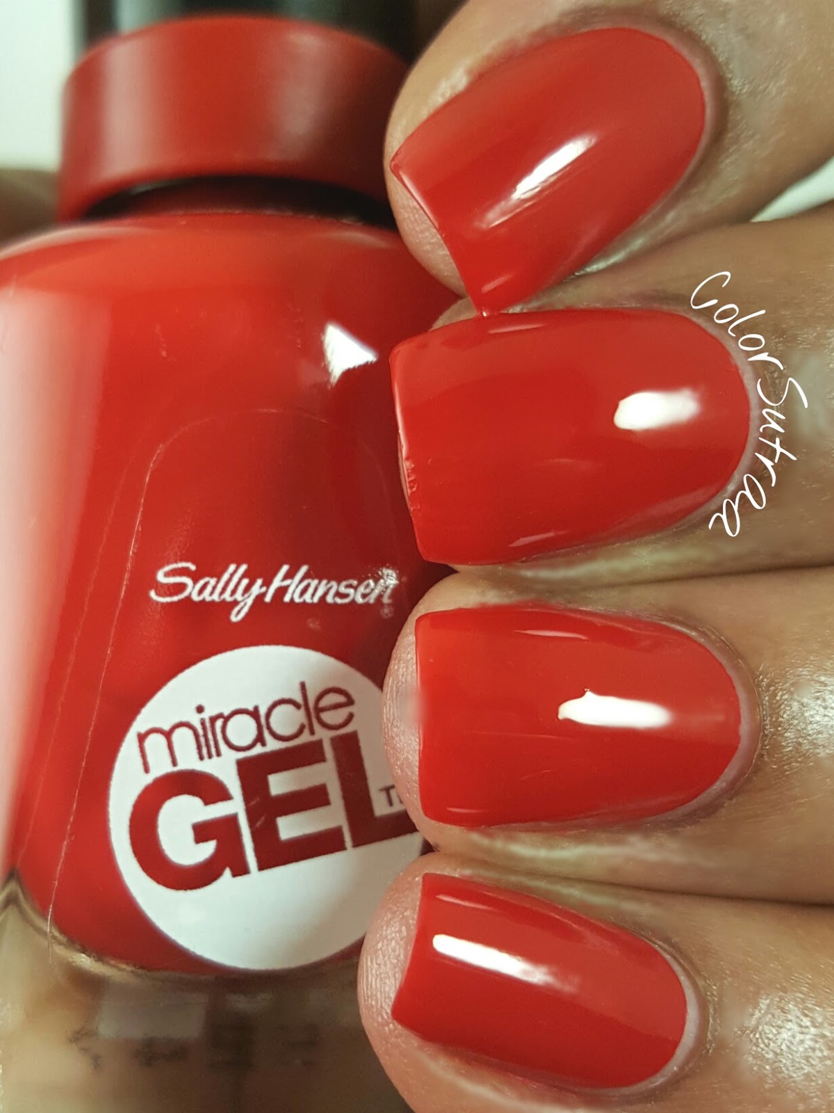 5 SALLY HANSEN Red Nail Polishes That Are Perfect For Valentine's Day ...
