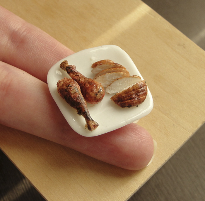 Makanan Miniatur yang Sesuai dengan Fingertip Anda