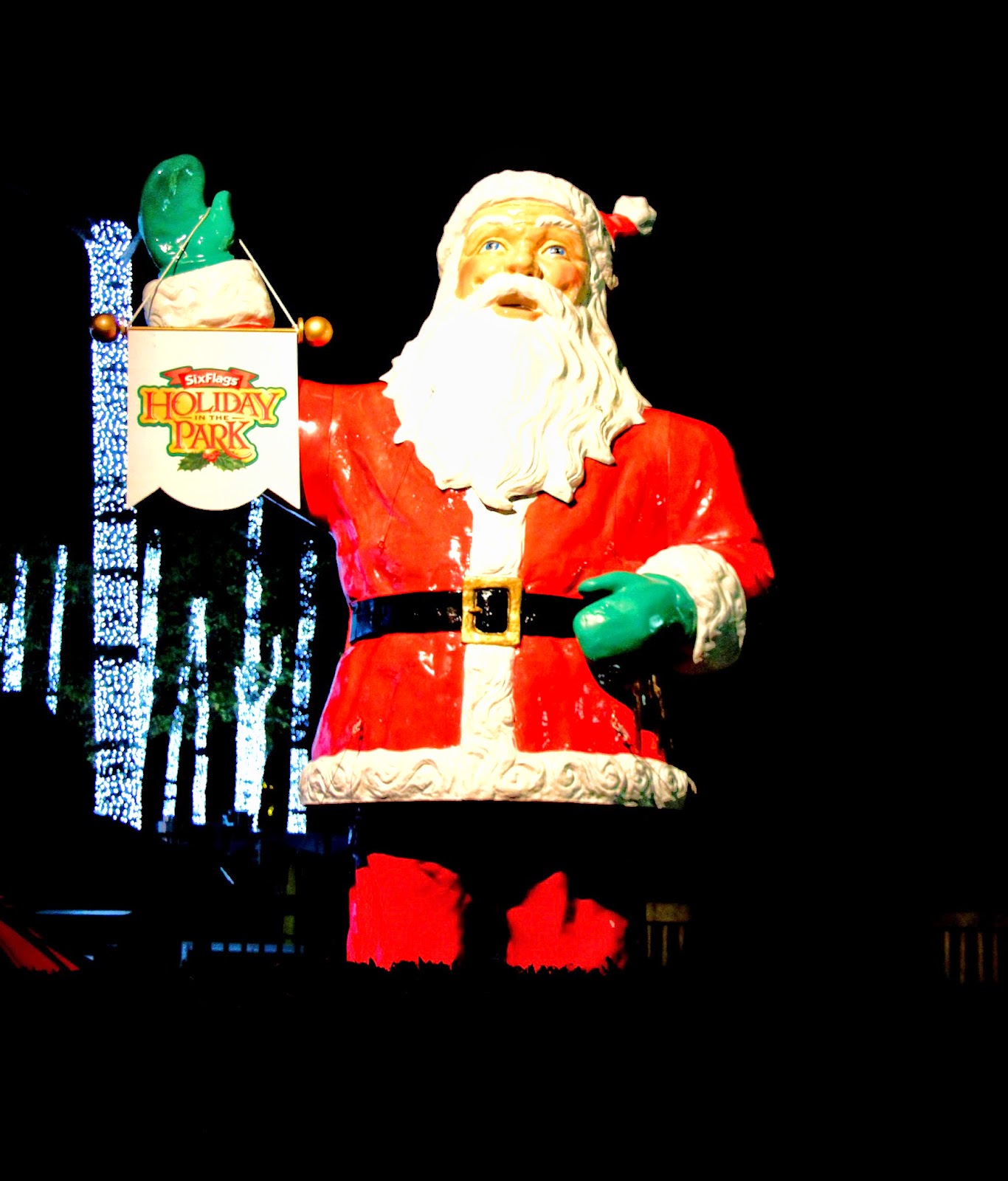 10 Reasons to Visit Holiday In The Park at Six Flags Over Georgia This ...