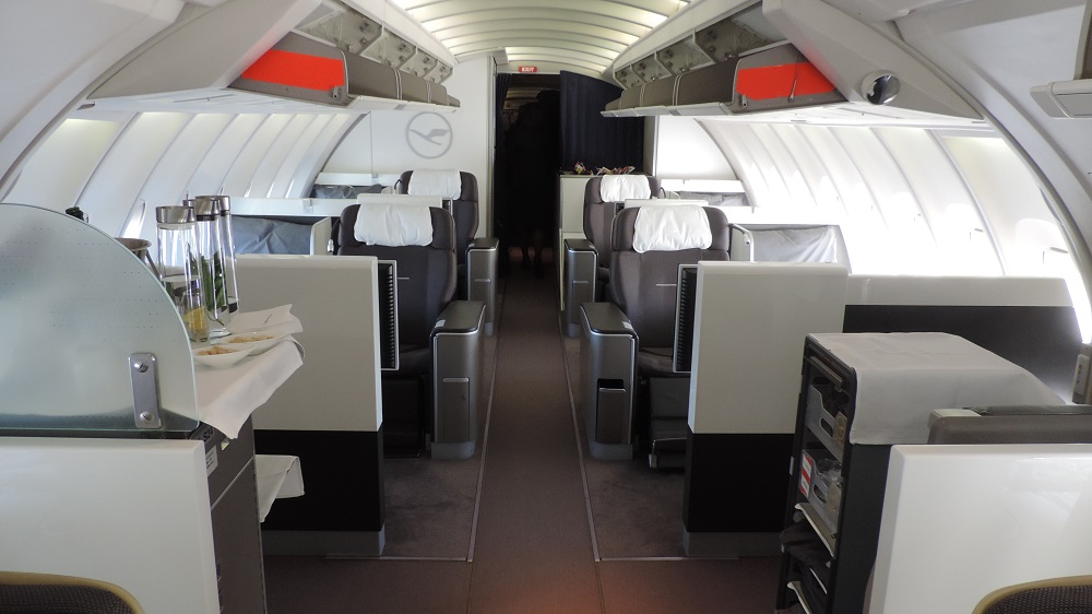 Review: Lufthansa Boeing 747 First Class, Vancouver-Frankfurt