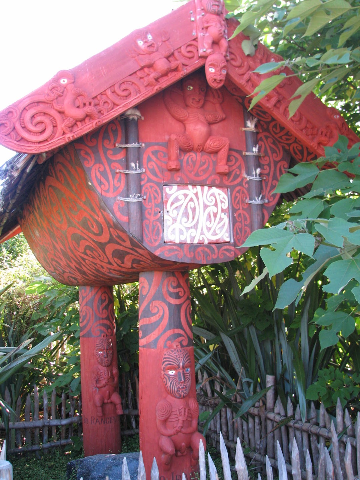 Te Āo Māori: Marae