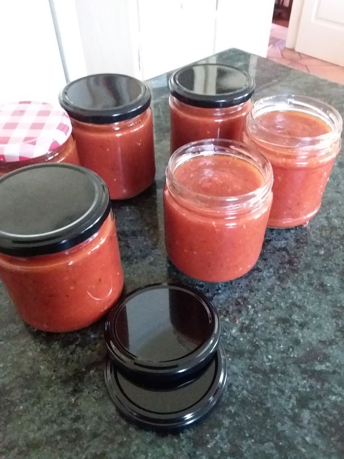 Recetas María Valverde: Salsa de tomate para embotar