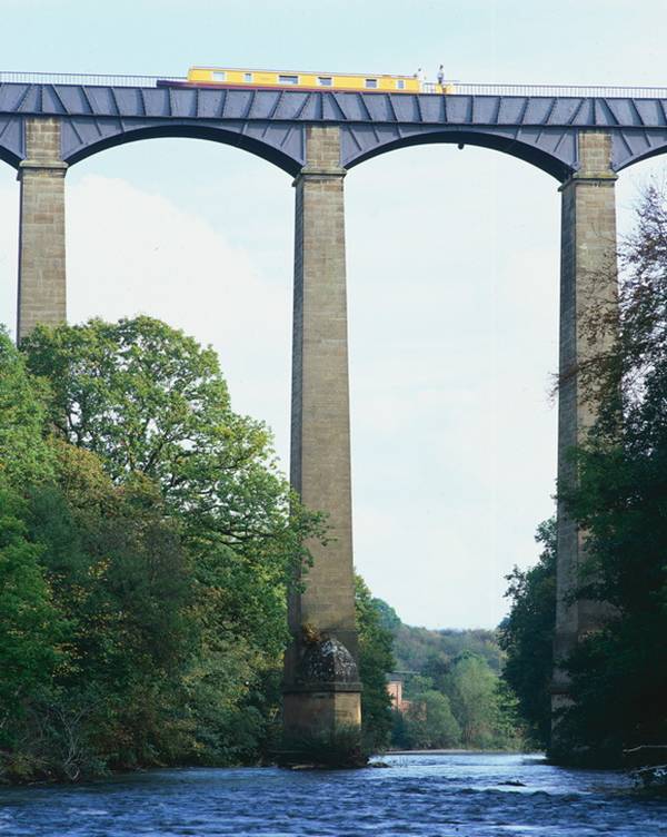 Get FuN Here: 10 Incredible Navigable Aqueducts