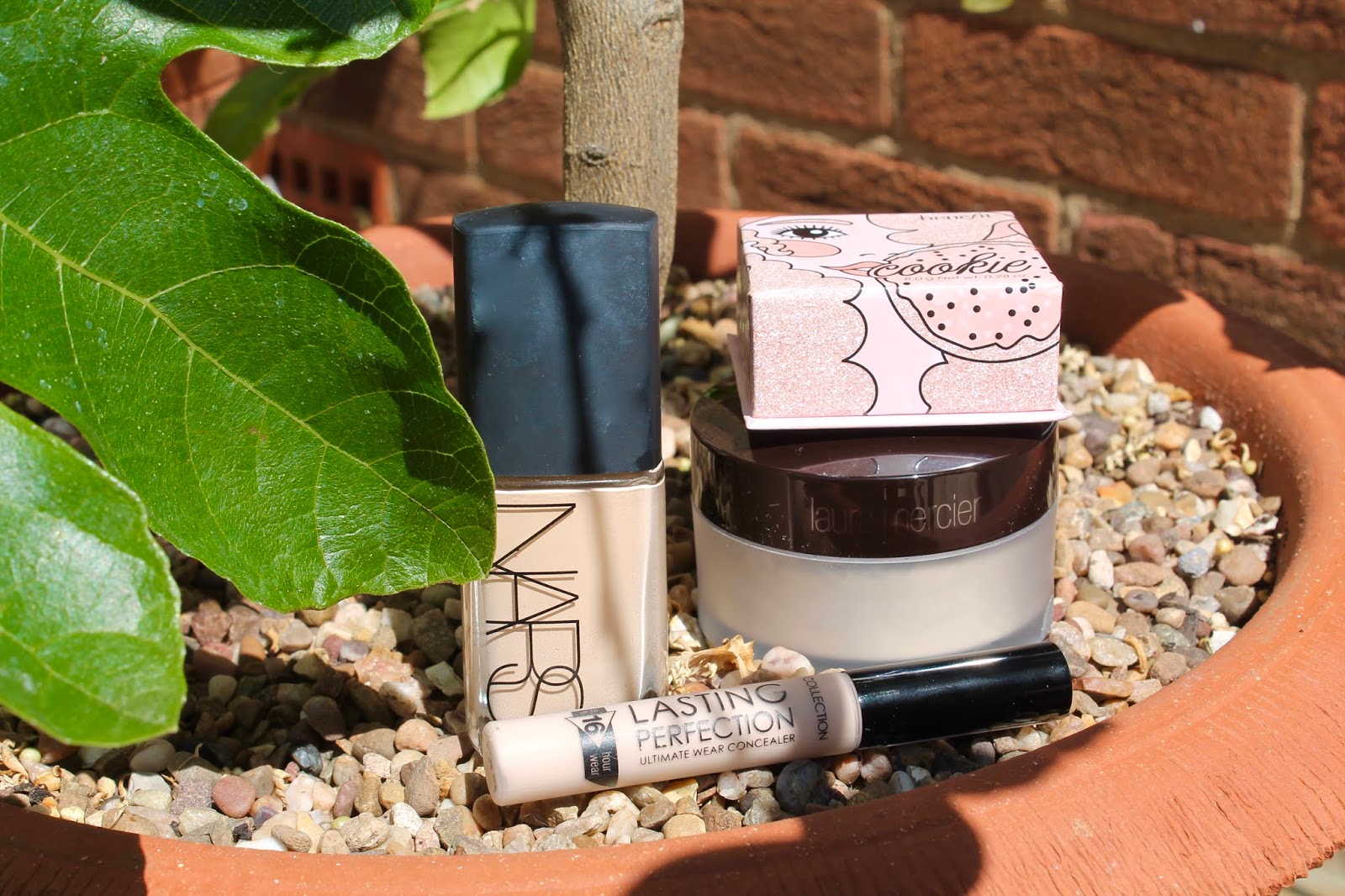 How to Achieve the Perfect Glowy Base. | LILY OLIVIA