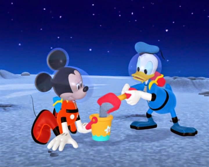 Watch: Sand Bucket and Shovel | Space Captain Donald