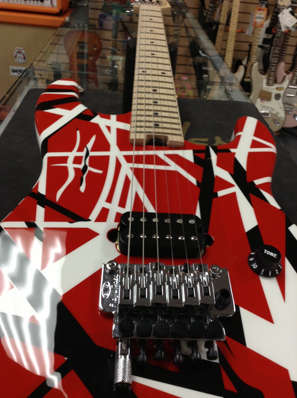 SPOTLIGHT: EVH Stripes Series ~ L.A. Music Network