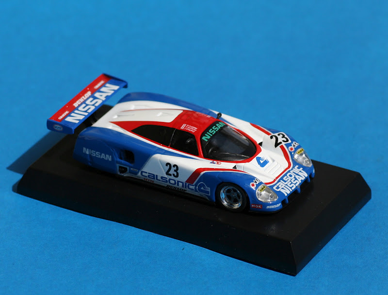 Incredible Mini Garage: Nissan R89C 1989 Kyosho 1/64