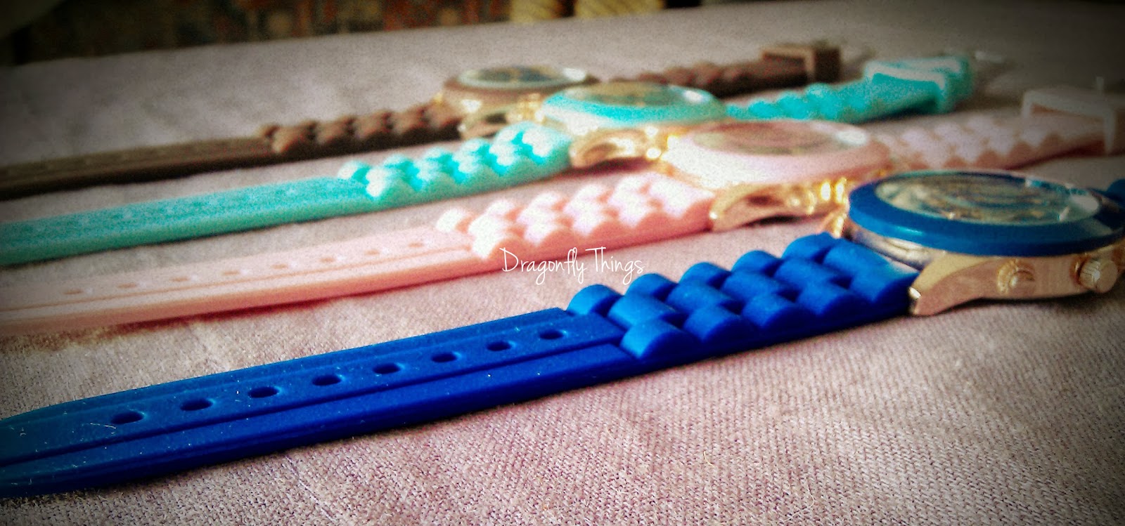 Dragonfly Things: JUEVES DE COSITAS NUEVAS: RELOJ GOMA"