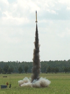 Aksrockets: Aerotech vs. CTI