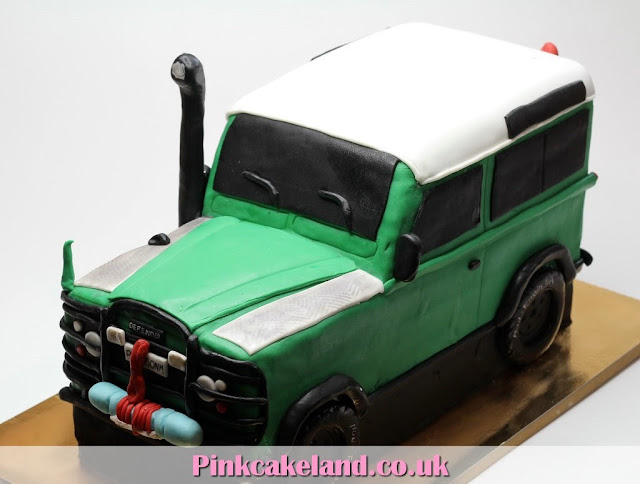 London Patisserie: Land Rover Defender Cake