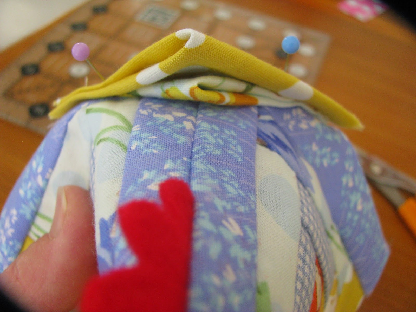 Cedar Fork Stitches: Make a "Pin Hen"