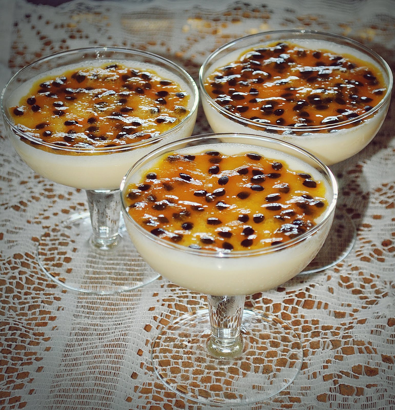 PASSIONE DA VIDA: Sunday Dessert - Passion Fruit Mousse