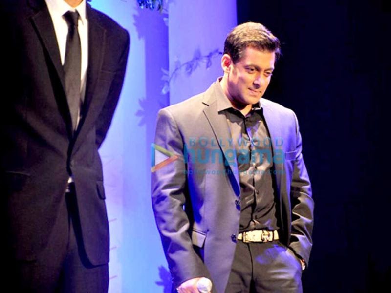 Salman Khan Voted The Best Action Hero Of Bollywood By Akshay Kumar And ...