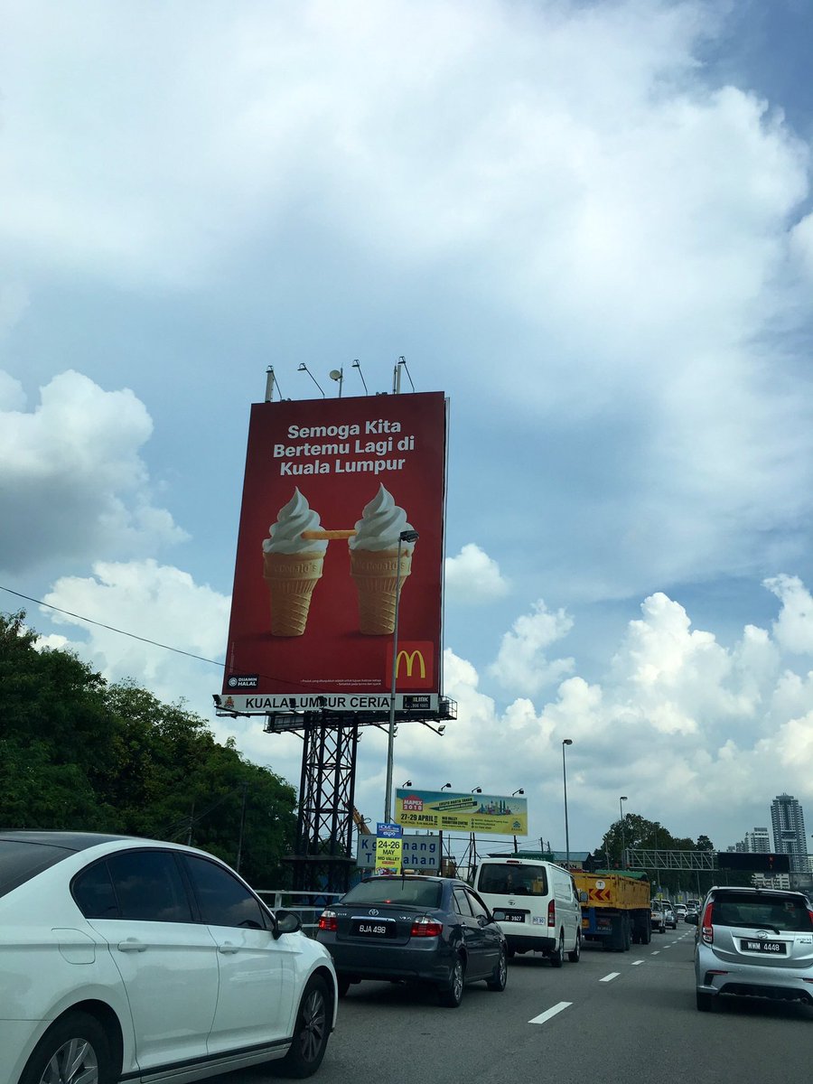 10 Papan Billboard Iklan Mcdonald Yang Berbeza Mengikut Negeri Ini ...