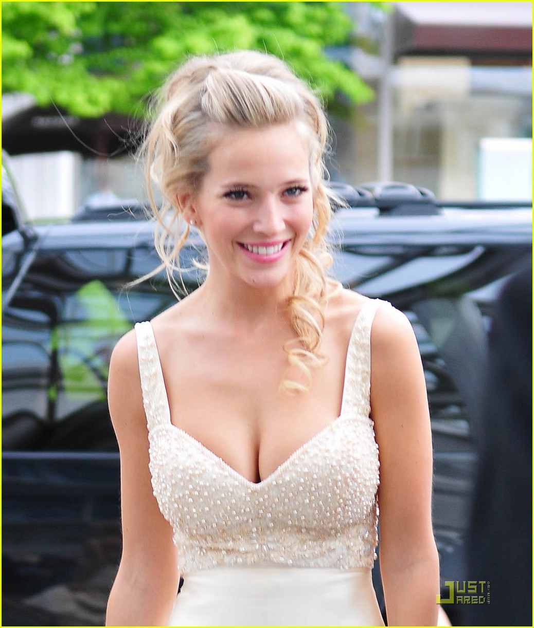 Las Nuevas Fotos Sexies De Luisana Lopilato Taringa