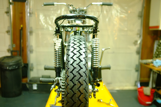 Bones T140 Brat-Wurst: New Tires! Avon MKII rear and Avon Speedmaster ...