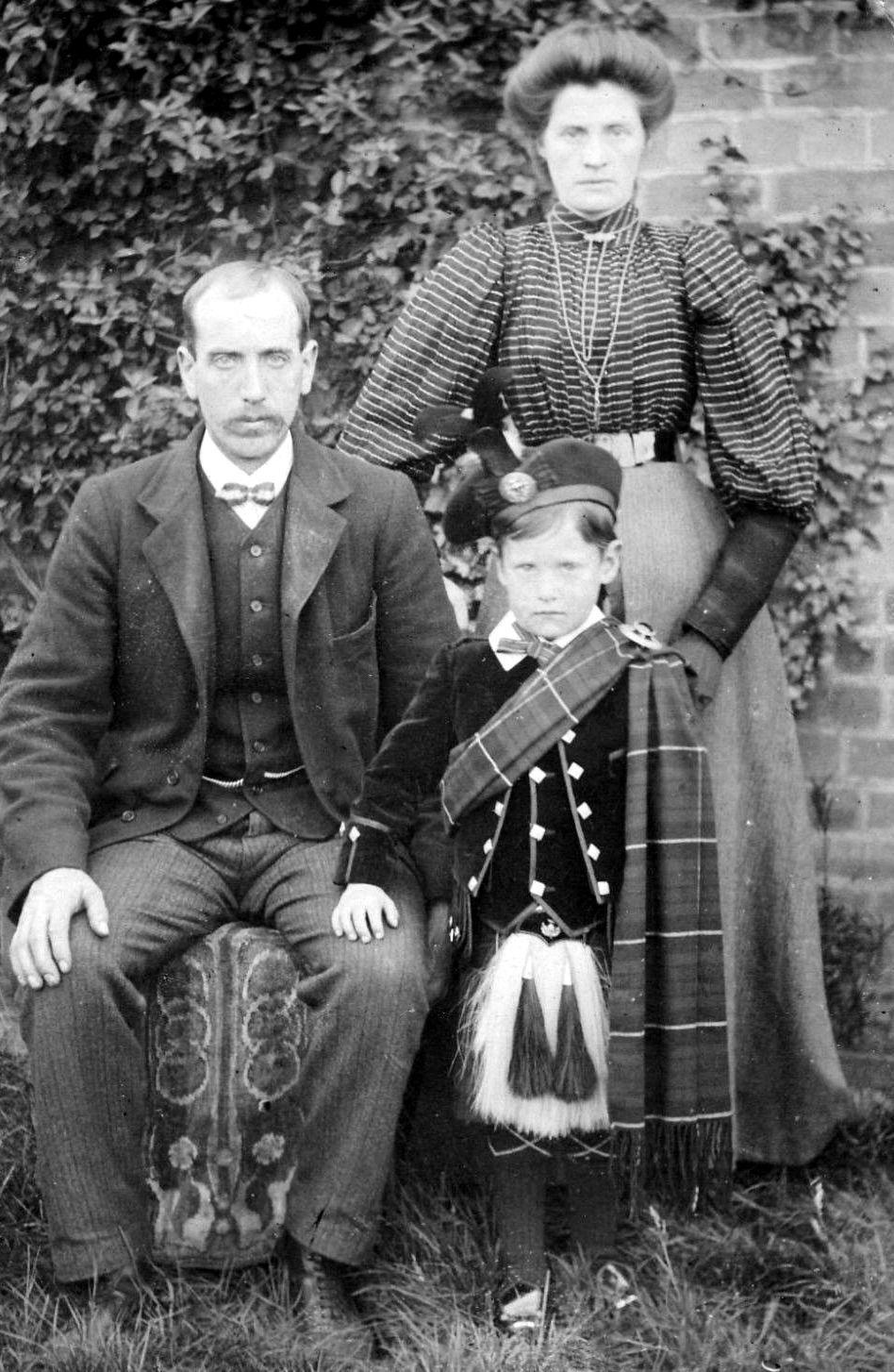 Tour Scotland: Old Photograph Family Auchterarder Perthshire Scotland