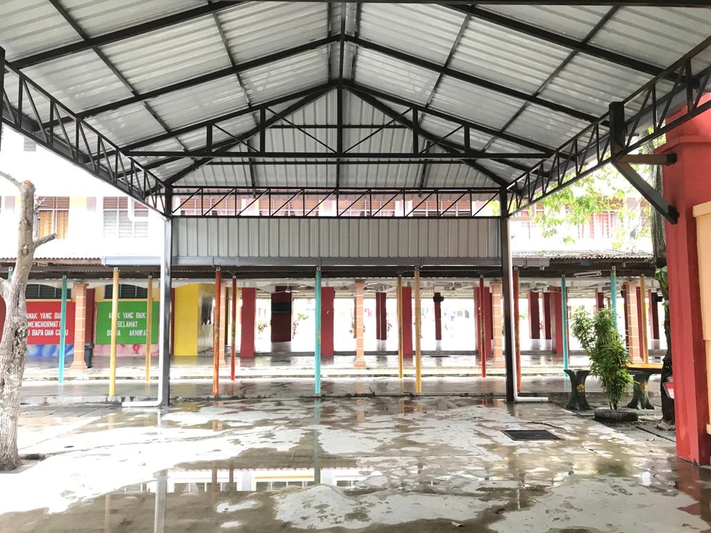 AWNING PAGOLA DAN GRILL : Nilai : Memasang Bumbung Ruang Legar Koperasi ...