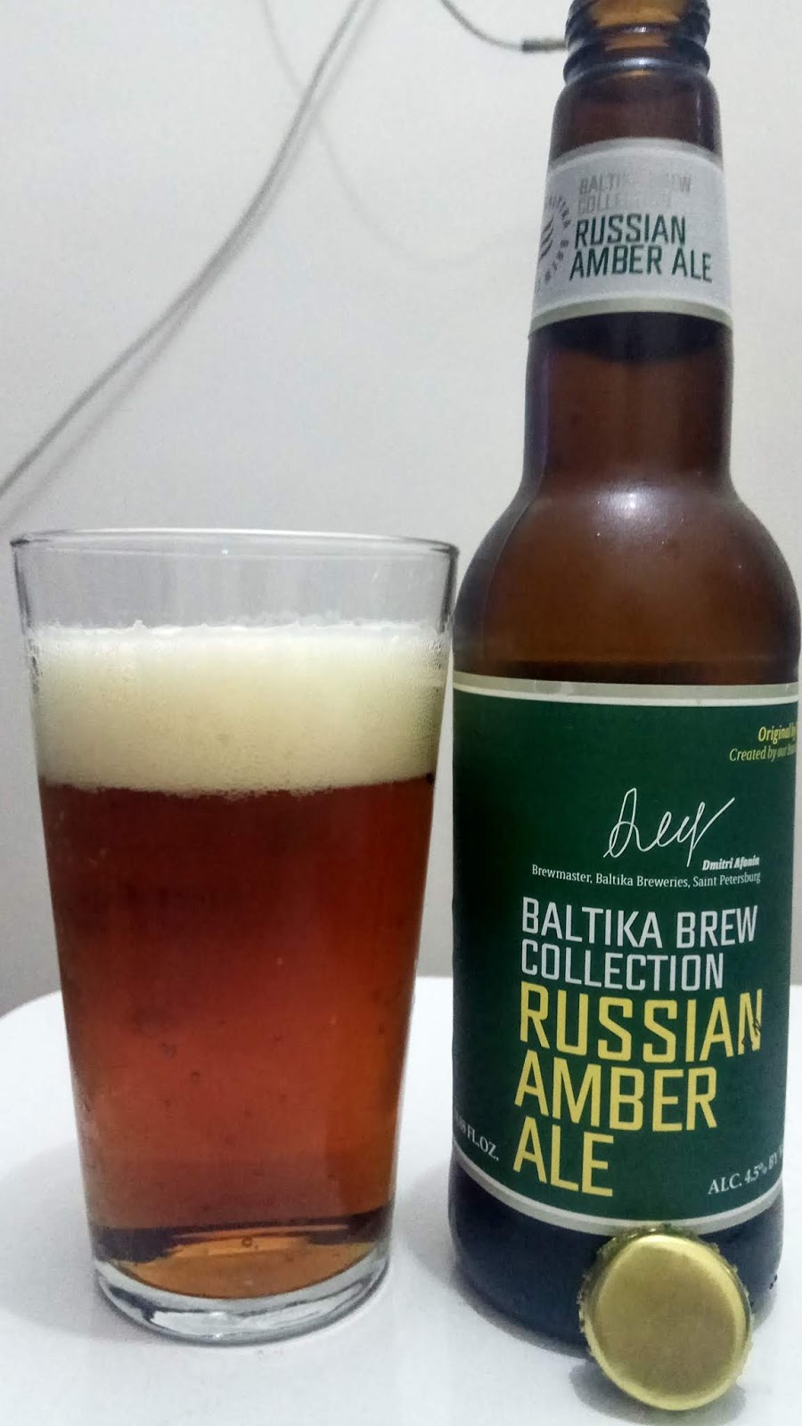 Uma cerveja que parece misturar dois estilos muito bem, com um sabor de ...