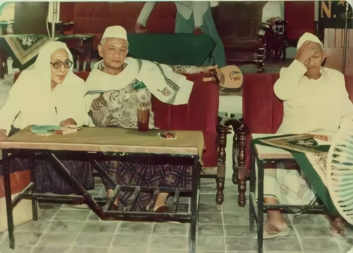 50+ Kumpulan Foto KH. Ali Maksum Krapyak Yogyakarta (HD)