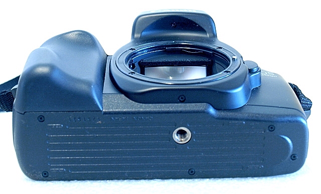 Canon EOS 700QD 35mm AF SLR Film Camera Review - ImagingPixel