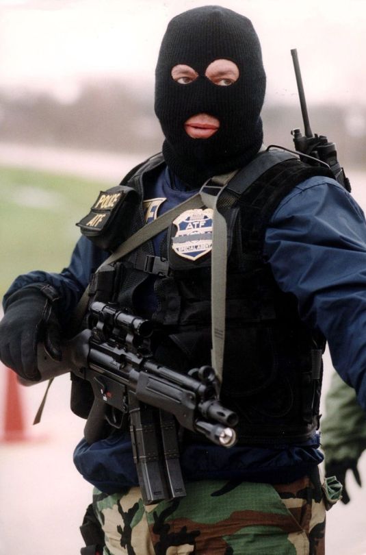 WARFARE Blog: FOTO: Agente da ATF