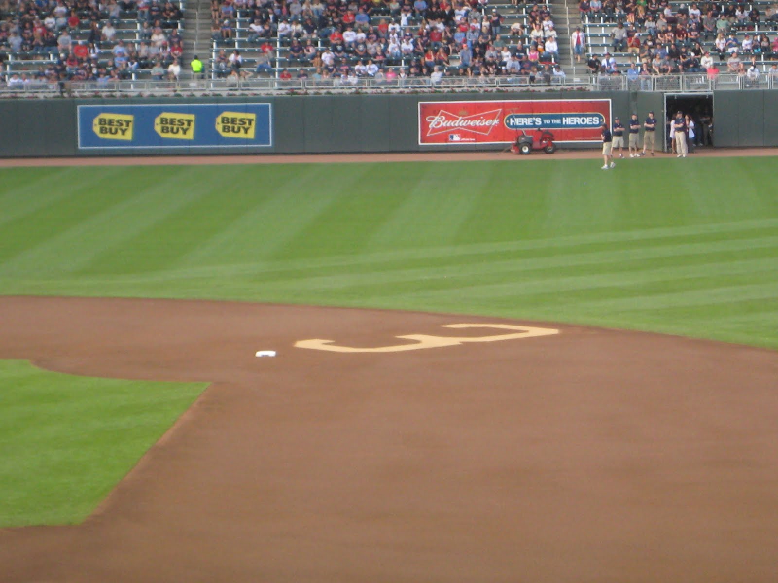 Traveling Baseball Babes: Target Field