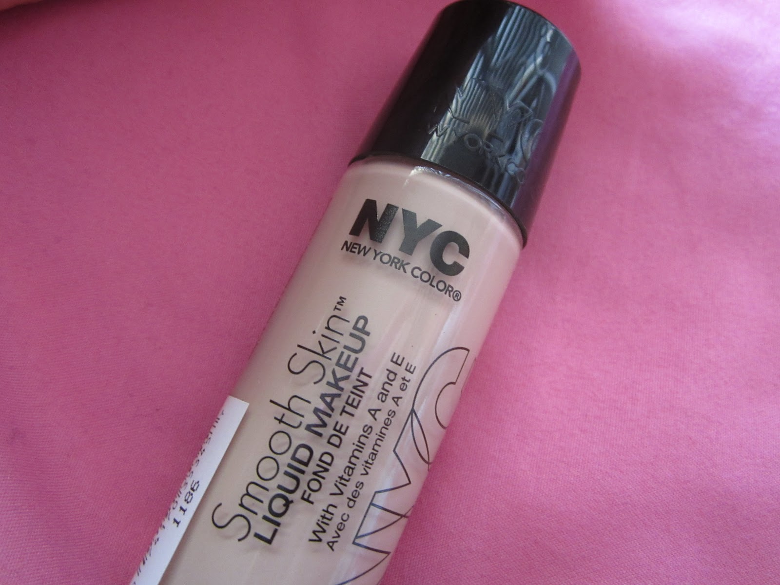 Eating Lipstick: NYC Smooth Skin Liquid Makeup Foundation