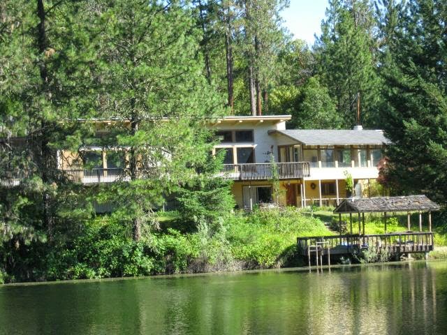 Hiking Sasquatch Country: Pacifica: A Garden in the Siskiyous