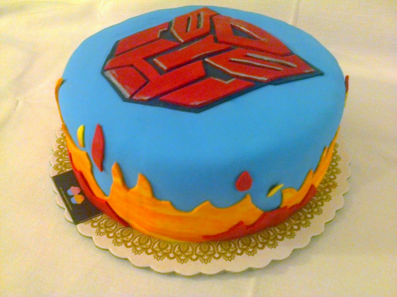 Frocca Pasteleria: Torta Transformers para Mateo.-