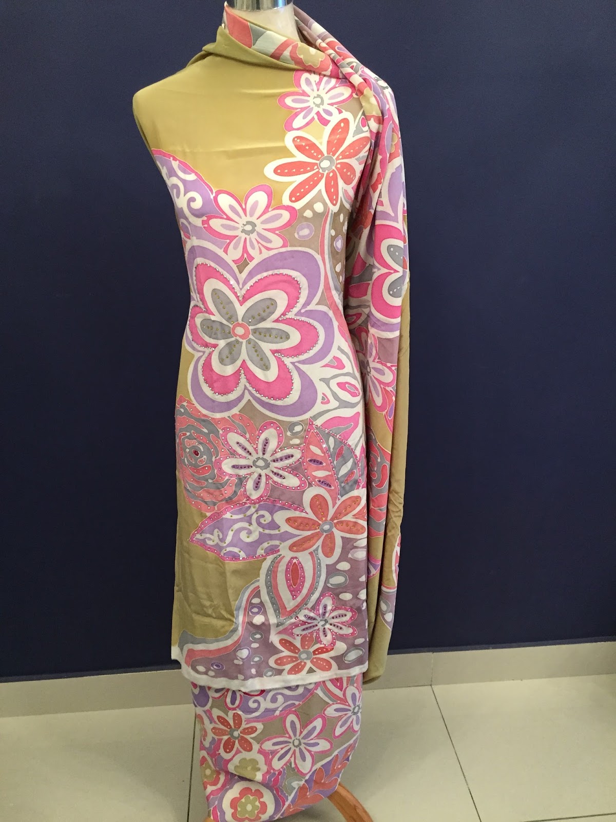 Coretan Kak Mas: Batik Sutera Crepe Terengganu