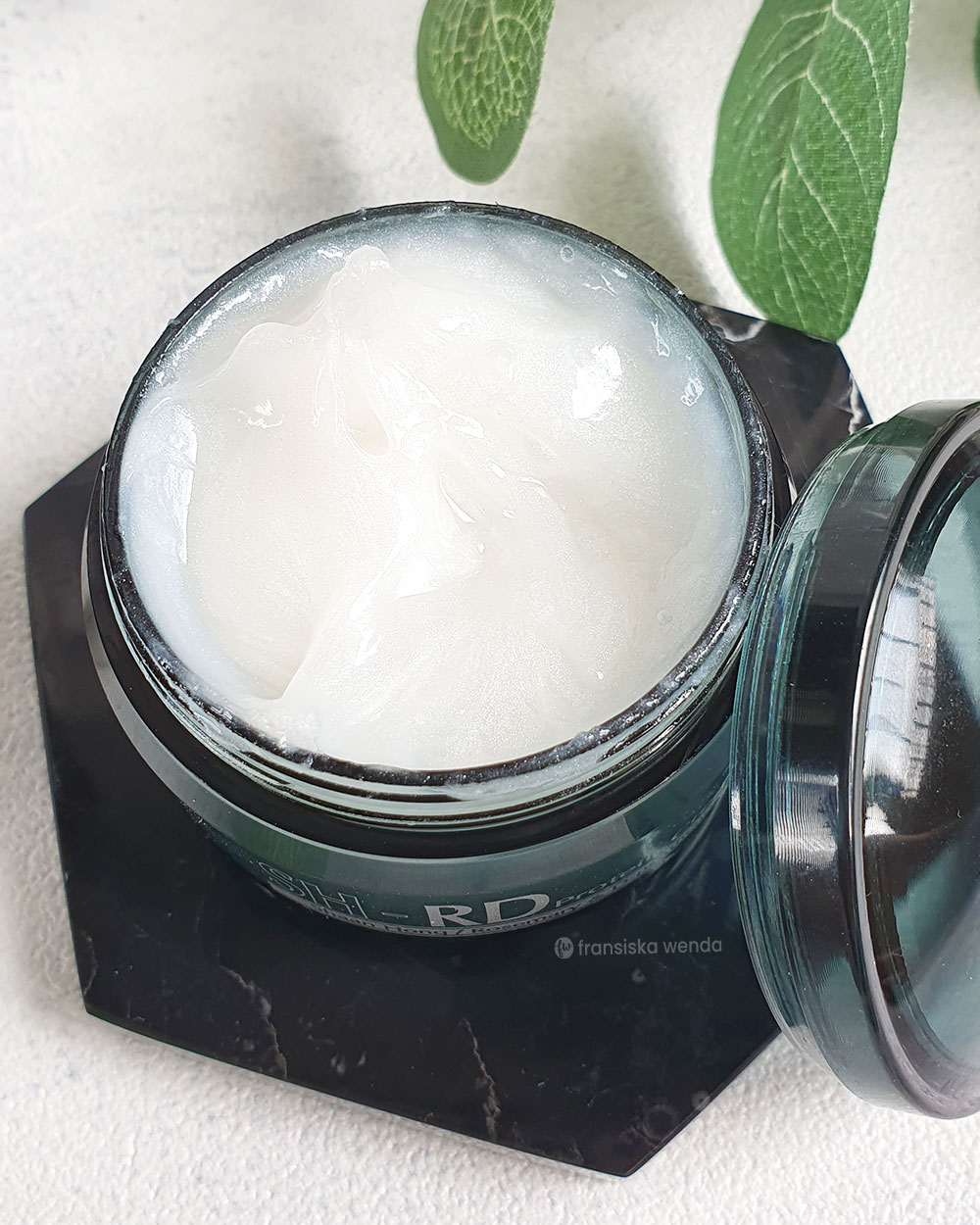 SH-RD Protein Cream Review : Pilihan Vitamin untuk Rambut Kering dan ...