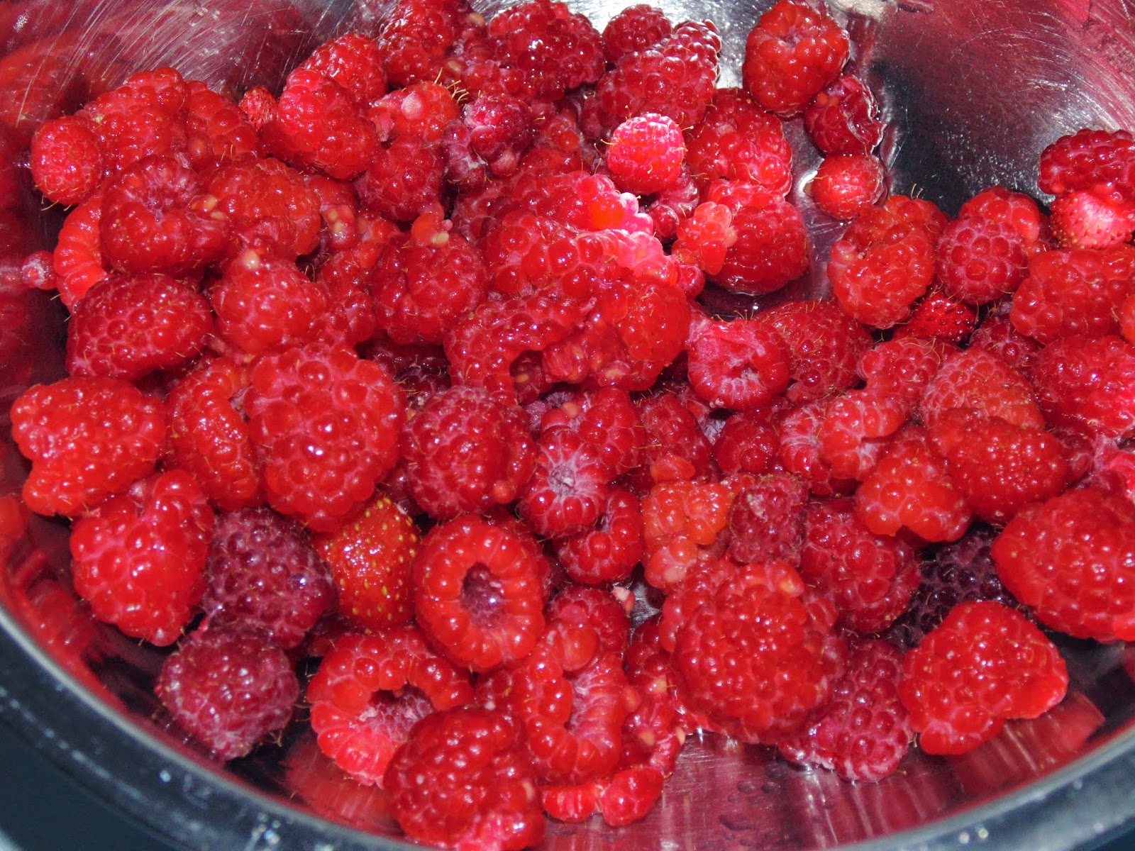 Raspberry jam - recipe (including photos) | Life in Luxembourg