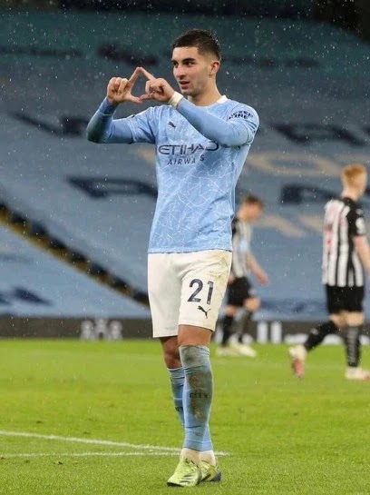 Ferran Torres Biography, Stats, Fifa, Wiki & More - Wikistarbio