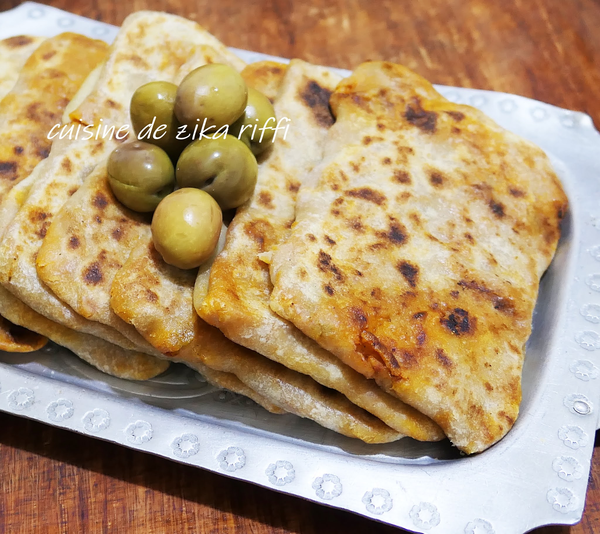 MAHJOUBA TRADITIONNELLE - CRÊPES SALÉES A LA CHAKCHOUKA AUX OIGNONS VERTS