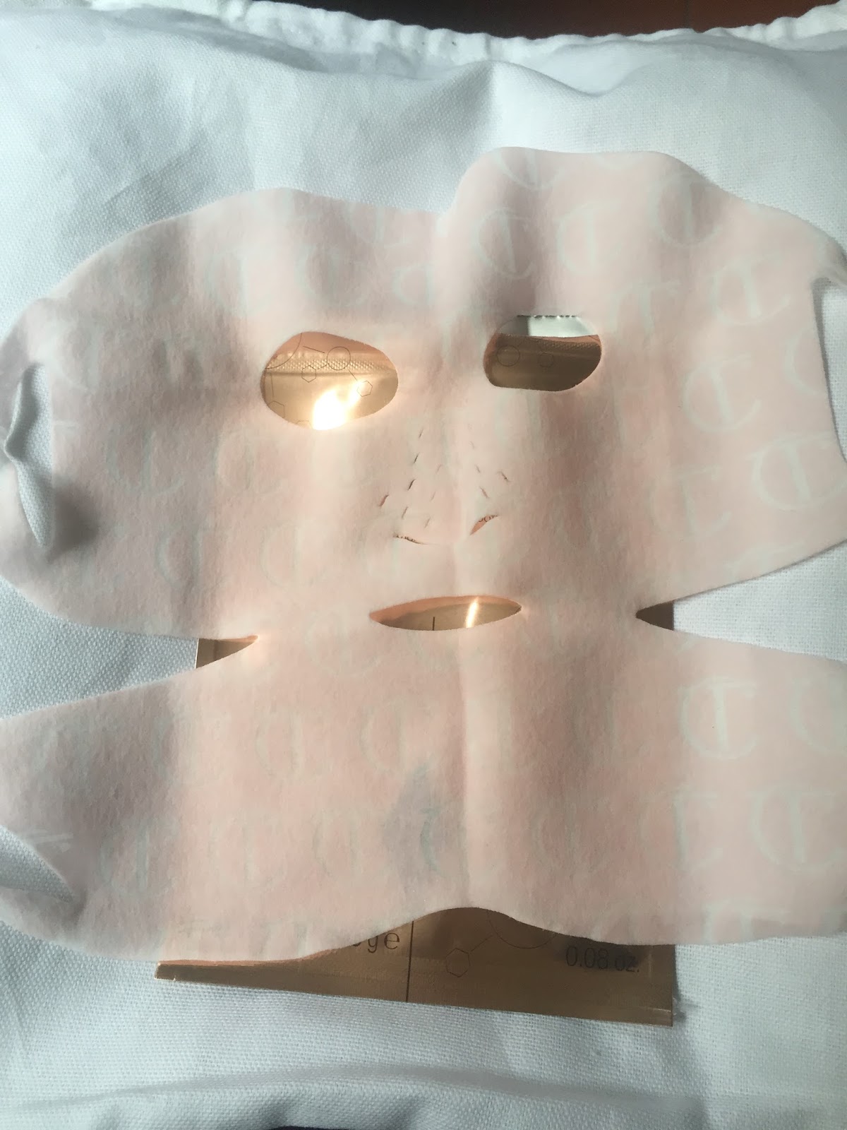 Charlotte Tilbury Instant Magic Facial Dry Sheet Mask