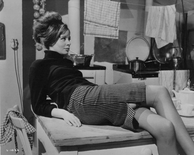 Beautiful Photos of English Actress Sarah Miles in the 1960s and ’70s ...