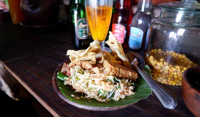 Ndalem Ratu Singosari, Antara Menu Raja-raja, Galeri Batik dan Wisata ...