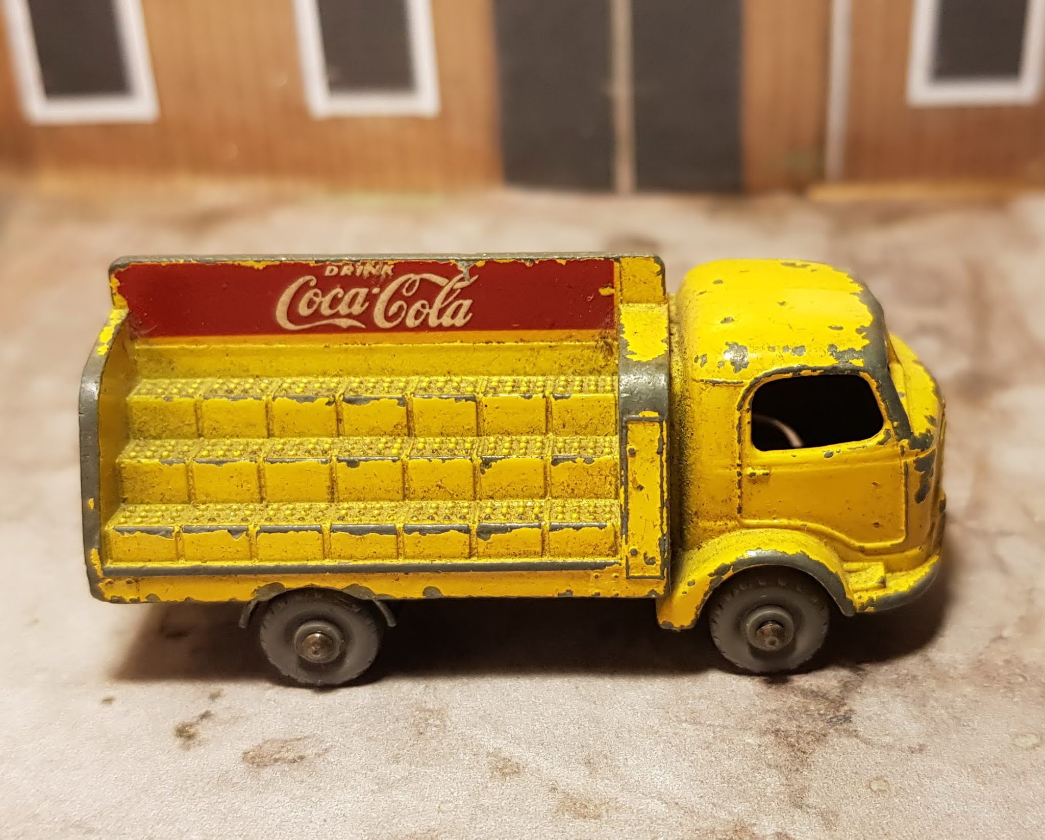 RetroAutosEnEscala: KARRIER BANTAM 2 TOM