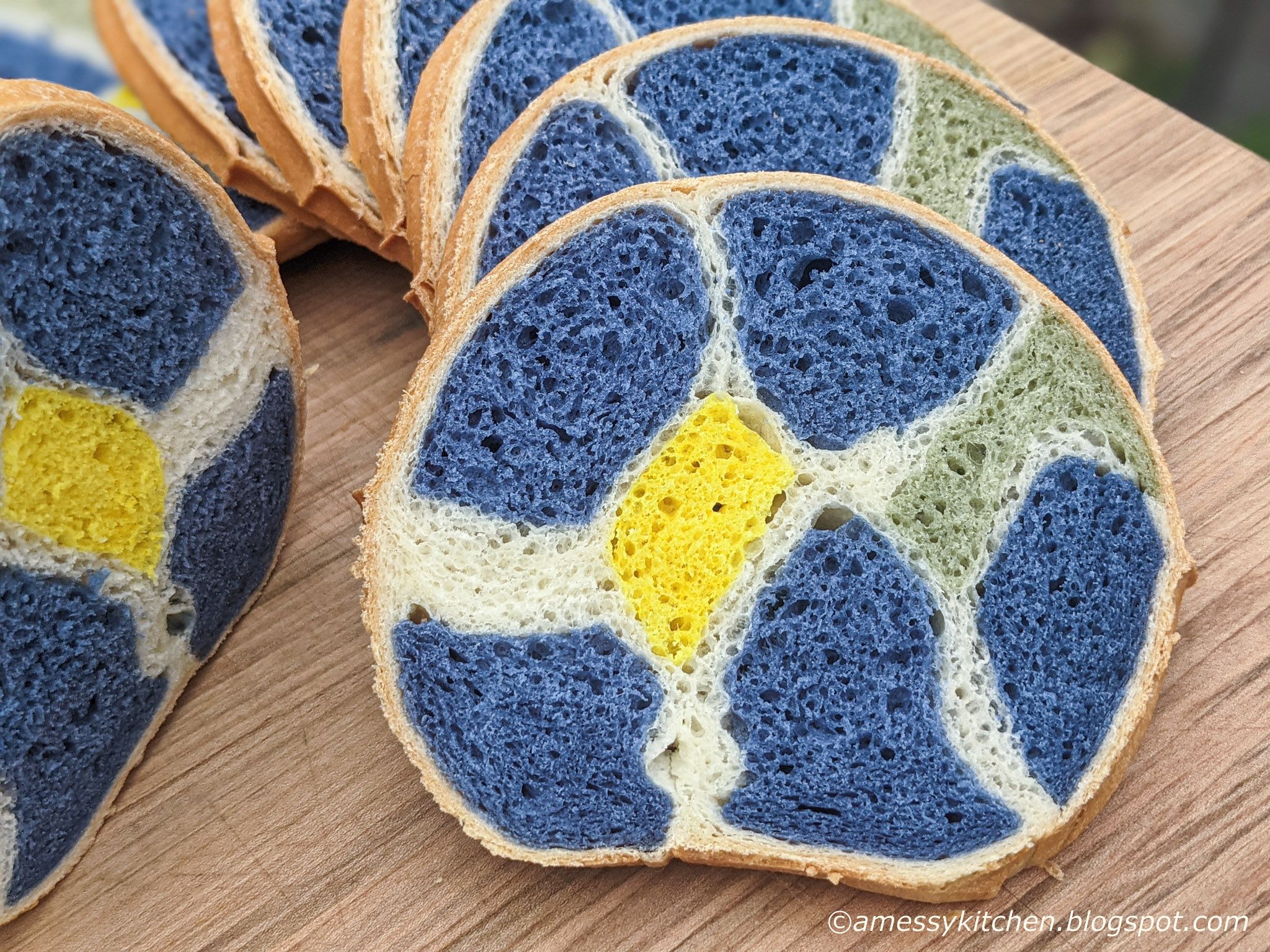 A Messy Kitchen: Modern Art Floral Surprise Bread #BreadBakers