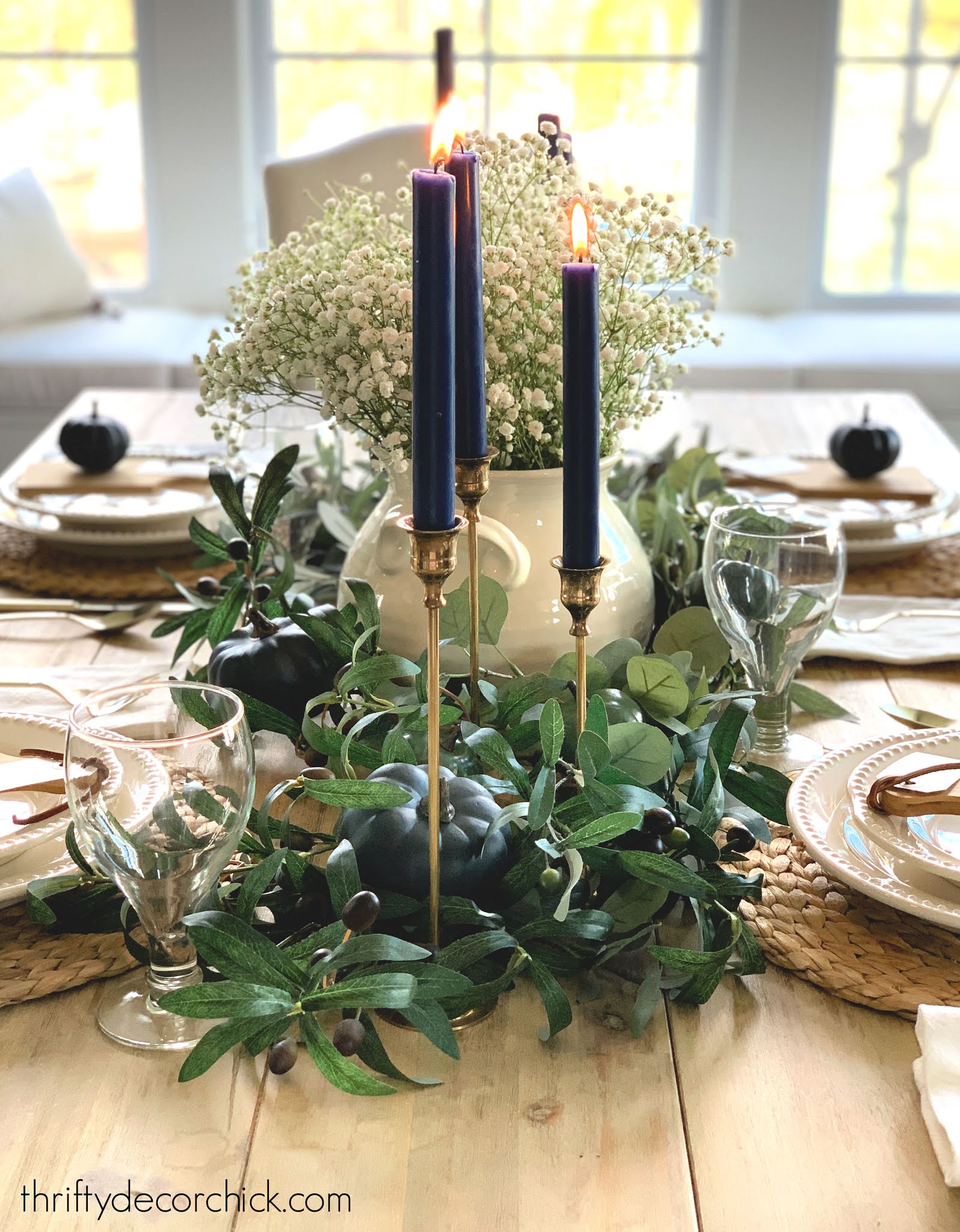 Simple and Elegant Thanksgiving Tablescape Ideas | Thrifty Decor Chick ...