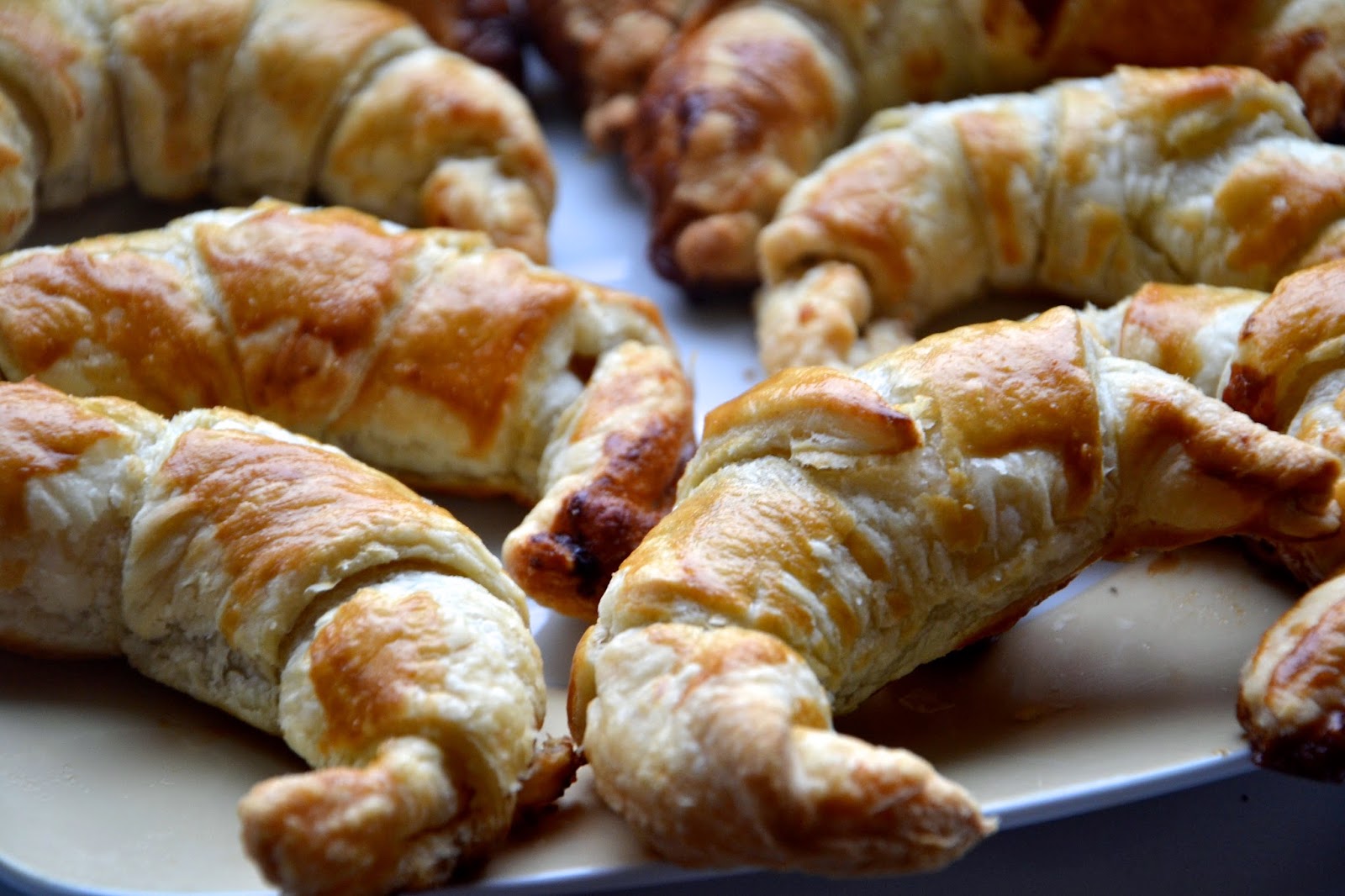 Chef Ruta: Kruasanai iš bemielės,sluoksniuotos tešlos su karamele ...