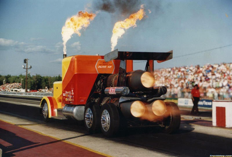 ShockWave Jet Truck...the fastest and the most poweful truck - Art'einsky